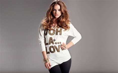 White Black Women Model T Shirt Simple Background Brunette