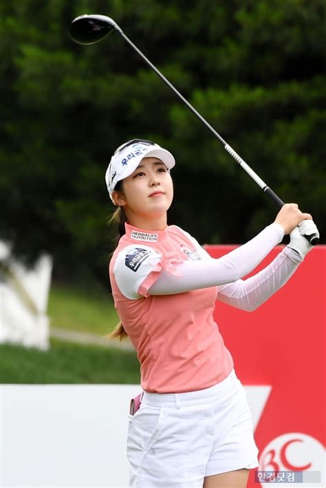 Bc카드·한경 레이디스컵 2021 김재희 시선 사로잡는 티샷