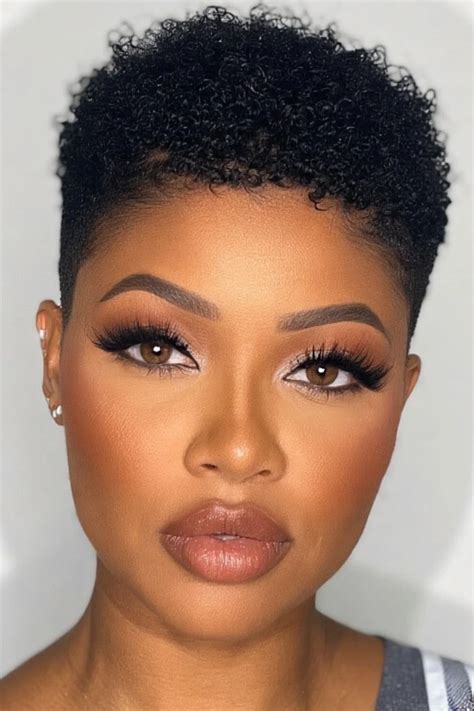 25 Short Natural Hairstyles For Black Women Who Own Every Room They