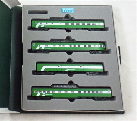 Kato N Scale 106 027 Burlington Northern Smooth Side Passenger Car 4