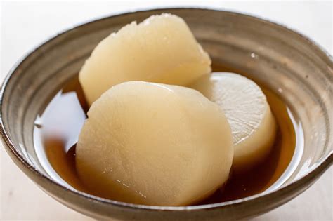 青髪のテツ｜野菜のプロ On Twitter 【超便利】 おでんの大根 一瞬で味を染み込ませる方法 ①大根をレンジで加熱 ②熱いまま冷たい