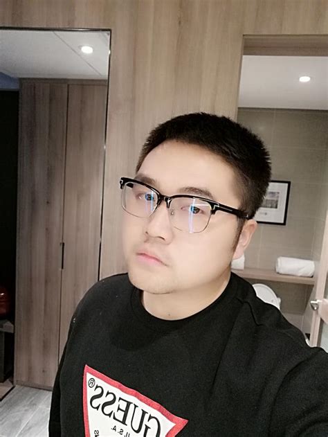 千元自拍王 榮耀10青春版敢不敢拿下這個稱號 每日頭條