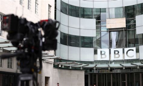Bbc Suspends Presenter Over Teen Explicit Photos Scandal