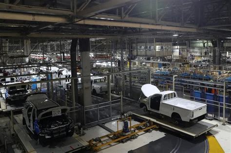 Conflicto En El Sector De Neumáticos Las Automotrices Locales Están A