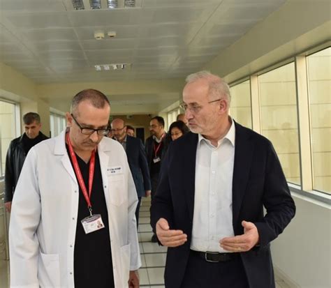 Omü Tıp Fakültesinde Hafta Sonu Ve Poliklinik Ve Ameliyat Hizmeti Başladı