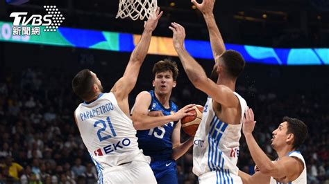 男籃世界盃／美國隊豪取二連勝！里夫斯飄逸美技領軍 28分差擊潰希臘 鏡週刊 Mirror Media