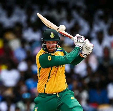 උකුස්සා පට්ට දුකයි මේ මනුස්සයා ලගටම ගෙනත් දිනවලා දිපු