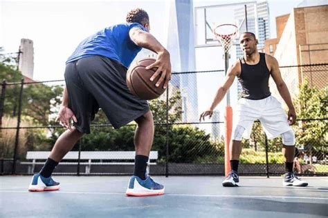 6 Teknik Dasar Permainan Bola Basket Dan Penjelasannya • Hello Sehat