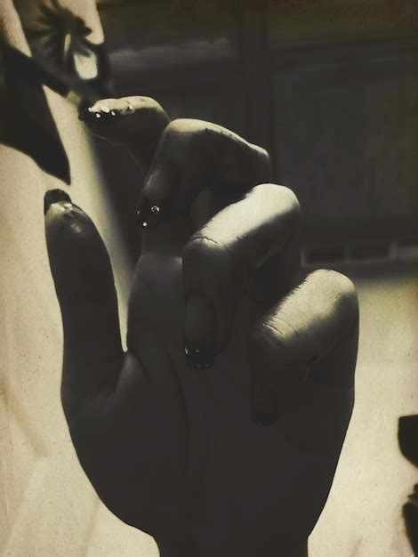 Premium Photo Close Up View Of Womans Hand