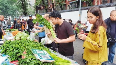 逛早市体验“烟火气” 进书店感受“书香味” 外国学生制作视频表达对西安的留恋 西部网（陕西新闻网）