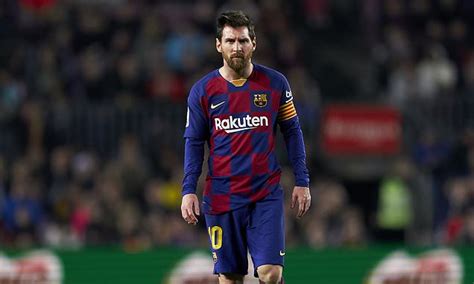 Lionel Messi Is Playing Through A Thigh Injury At Barcelona Daily
