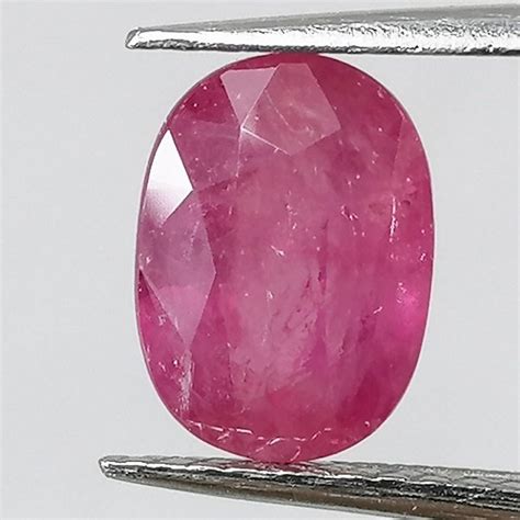 Ruby 1 75 Ct Certified Gemologist Report Auction Online Catawiki