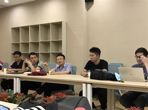 数据科学学院召开产教融合和产业学院建设研讨会 广州华商学人工智能学院