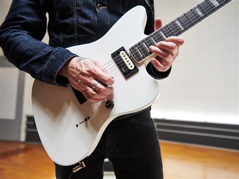Fender Launches The Jim Root Jazzmaster V4