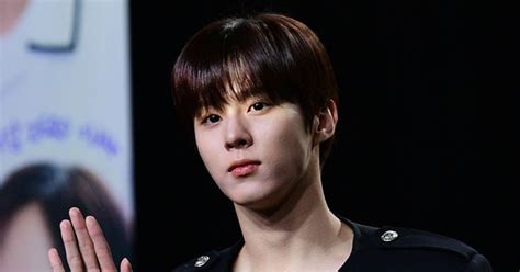 김우석 오늘4일 현역 입대강나언과 열애 인정 10일 만
