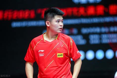 最新战报！林诗栋一日4赛保持全胜，三线作战冲击三冠王 哔哩哔哩