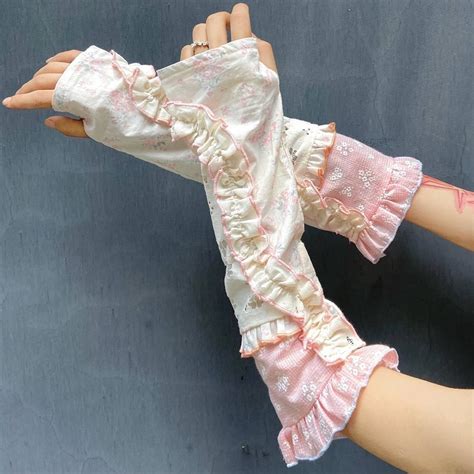 Floral Pattern Beige Sun Protection Sleeves