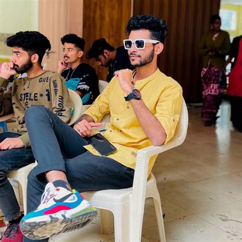 अनन्दू Anandhus • Threads Say More