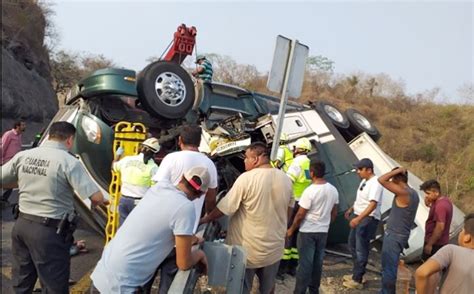 El Heraldo de Veracruz Un lesionado deja volcadura de tráiler