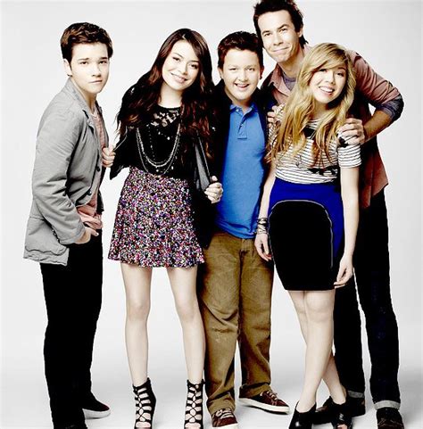 Icarly Belly Button