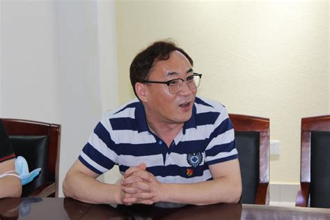 【主题教育】“牢记嘱托 再建新功” 外国语学院开展2023届毕业生党员最后一次党课暨毕业生党员专题教育活动