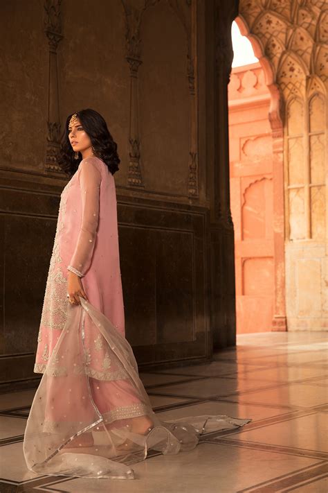 Zeb Un Nissa Makhfi Ss19 Formal By Faiza Saqlain Chambeili Bridal