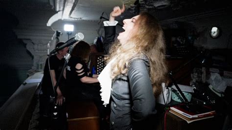 М Мусоргский Избушка на курьих ножках Баба яга Youtube