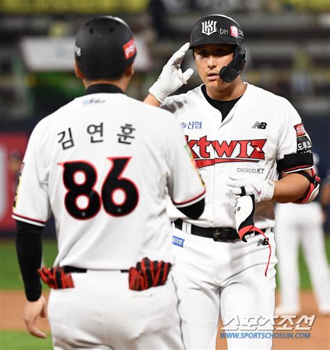 결승타and3안타 맹타 초심으로 돌아간 해결사6경기 중 첫 경기 이겼다 수원 히어로 네이트 스포츠