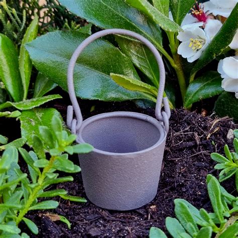 Metal Bucket Rust Jopaz