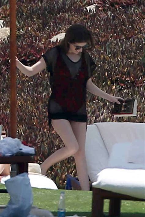 Anna Kendrick In A Swimsuit 11 Gotceleb