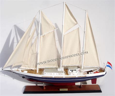 MODEL SHIP EENDRACHT