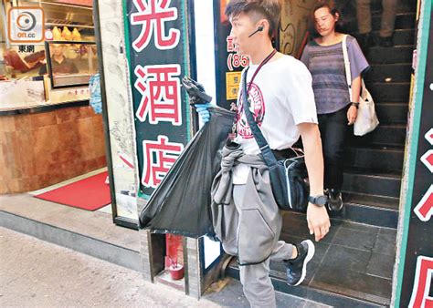 長短火棄梯間警封唐樓檢兩氣槍 東方日報