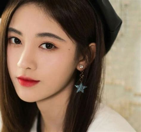 臉上有痣顯丑顯老？女生這幾個地方，只要一處長痣就是氣質美女 每日頭條