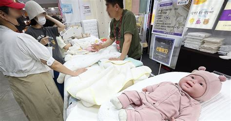 기재부 저출생사업 재구조화주거·양육·일가정양립에 집중