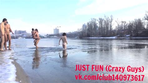 Russian Cold Bath In Frozen Water Thisvid Com