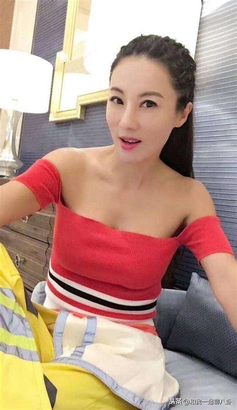 50歲「不老女神」皮膚緊緻白皙，被問如何保養時，20年只做2件事 每日頭條