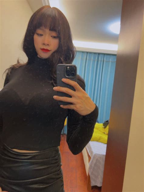 Ashursissygirl On Twitter 叫姐姐？ 叫阿姨？ 叫妈妈？