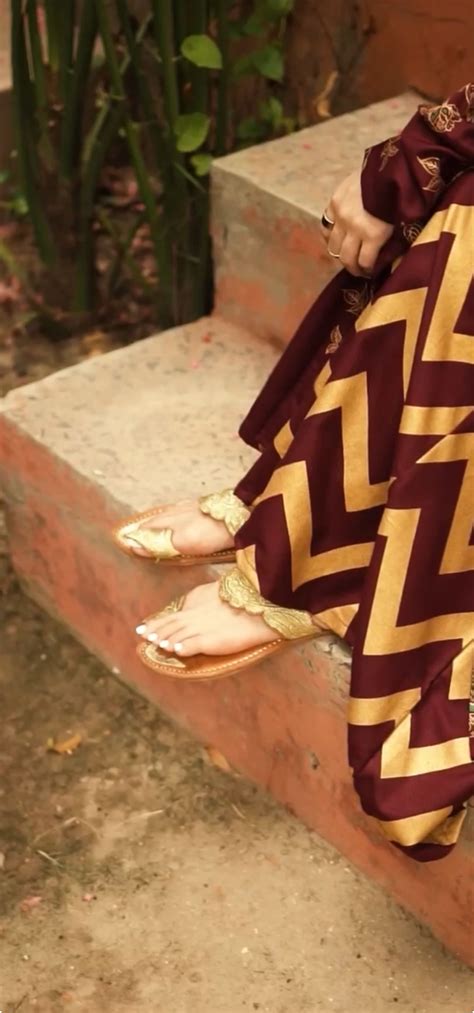 Meerub Alis Feet
