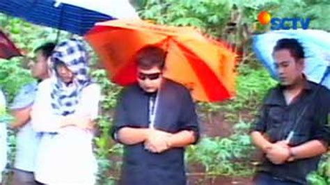 St12 Mengajak Keluarga Almarhum Iman Umrah