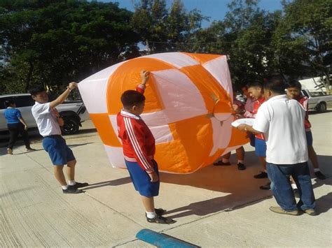 นักเรียนโรงเรียนธนรั โรงเรียนธนรัตน์วิทยา อ เมือง จ ลำพูน