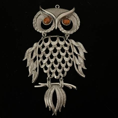 Unbranded Jewelry Vintage Silver Tone Owl Pendant Amber Color Eyes