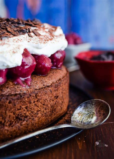 Tarta De Avellanas Y Cerezas Vanilla Berries