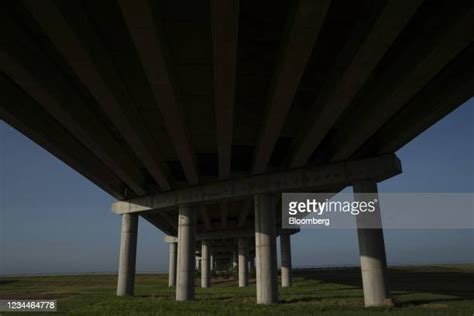 12 Anzalduas International Bridge Photos And High Res Pictures Getty Images