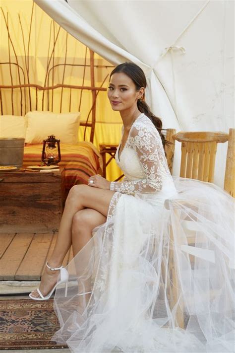 The 50 Most Iconic Wedding Gowns In History In 2021 Famous Wedding