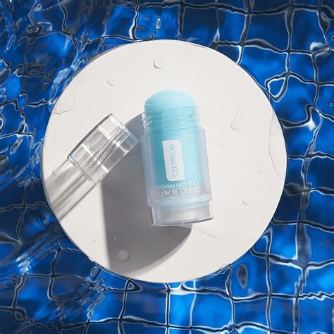 Catrice Poolside Of Life Cooling Face Stick Праймер стик за лице с