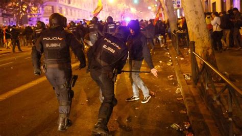 Suman 15 Los Detenidos En La Decimotercera Noche De Protestas En Ferraz