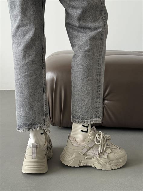 Кросівки на високій підошві хакі Ladyboom