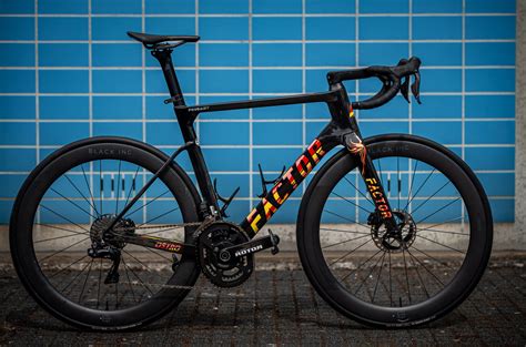 Factor Ostro Vam Chrisa Frooma Na Vuelta A Espa A Biker Sk