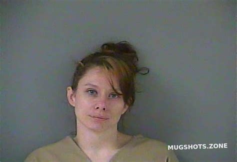 Davis Danielle Cayelee 04042023 Crittenden County Mugshots Zone