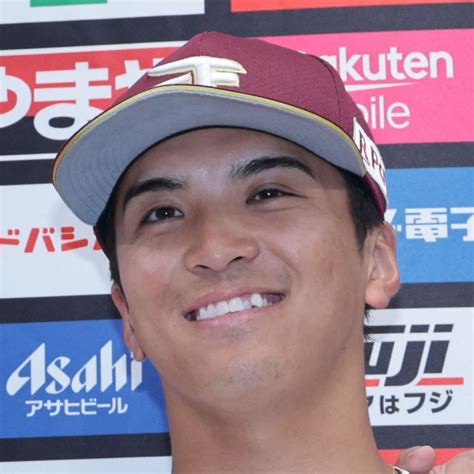 「まずバスで食う食いもんやないやろ」楽天・山田遥楓が同学年選手の〝おやつ〟風景を激撮 ファン「かわいすぎる」：「おっ！」でつながる地元密着の